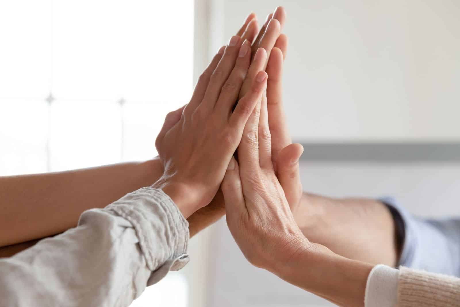 Bonding With Co-Workers Effectively - Freelance York